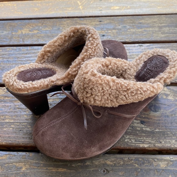 Earth Spirit | Shoes | Earth Spirit Bella Brown Sherpa Clogs Mules ...